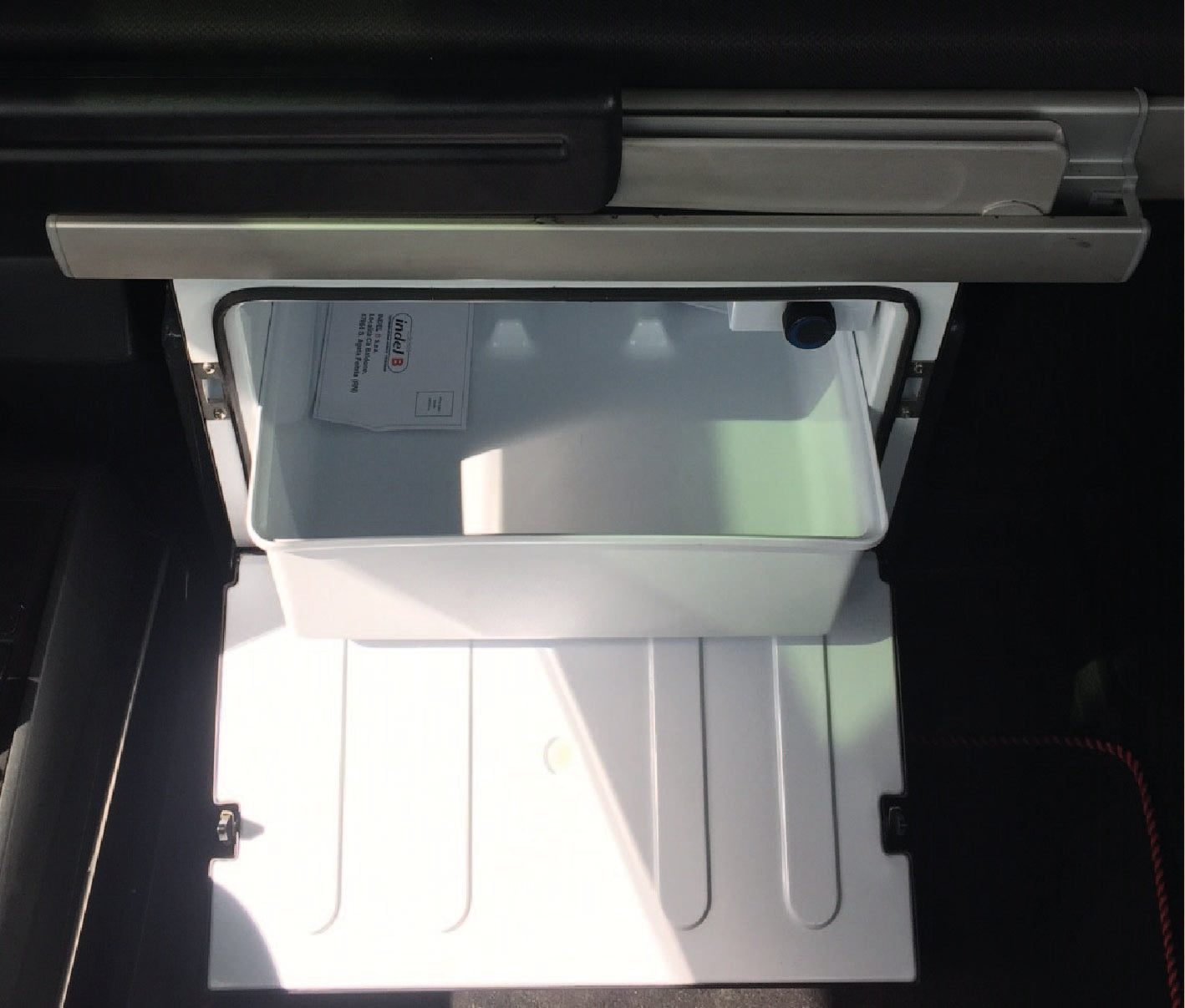 MAN TGX (2018 Facelift Onwards) Under Bunk Fridge Kit - 30 Litres ...